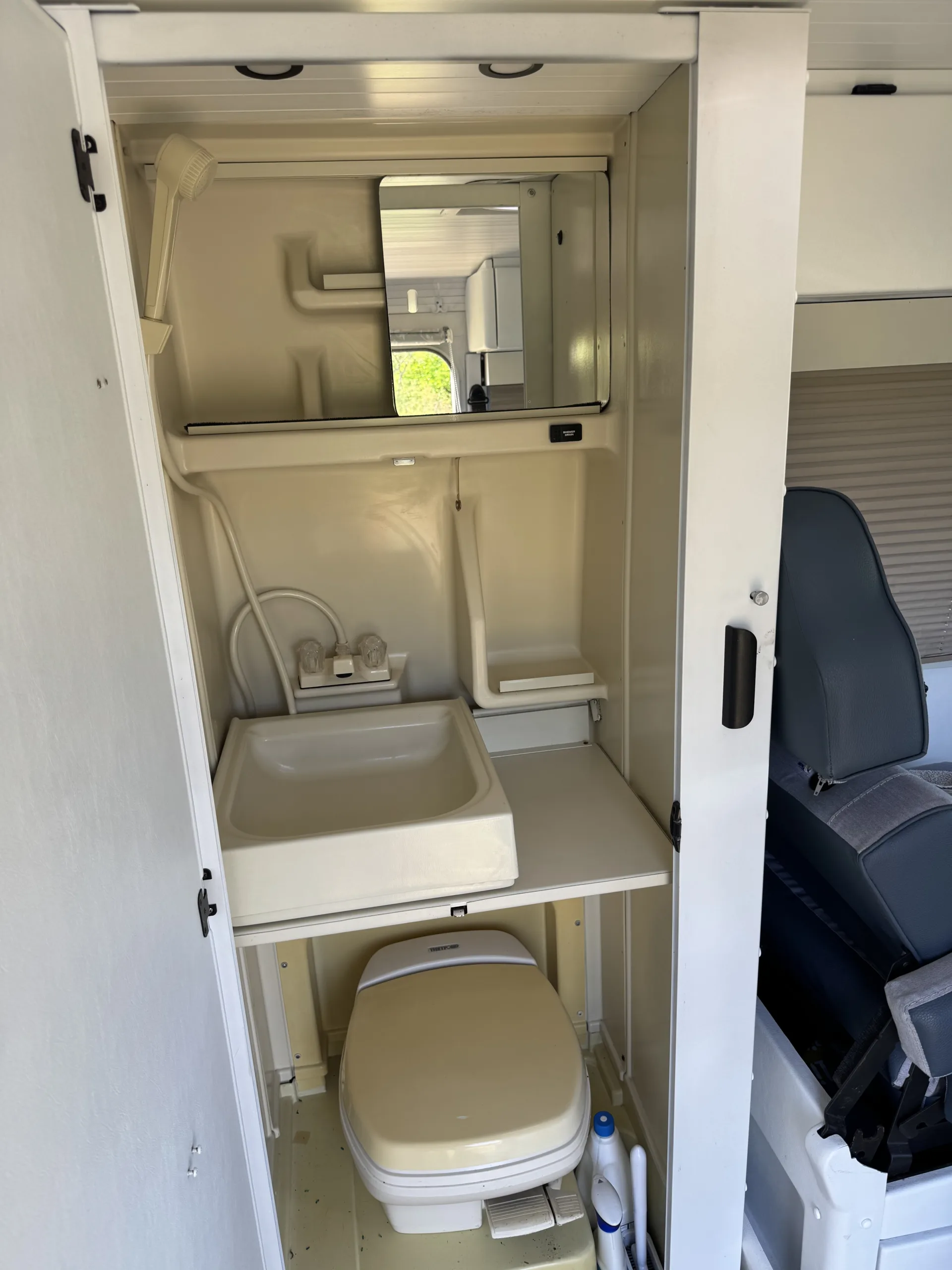 Beautifully restored VW Rialta Winnebago Campervan | Quirky Campers