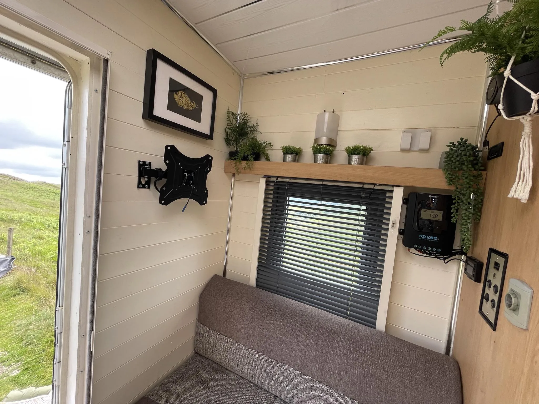 Complete Off Grid HI SPEC Citreon Luton Relay Van ONO | Quirky Campers