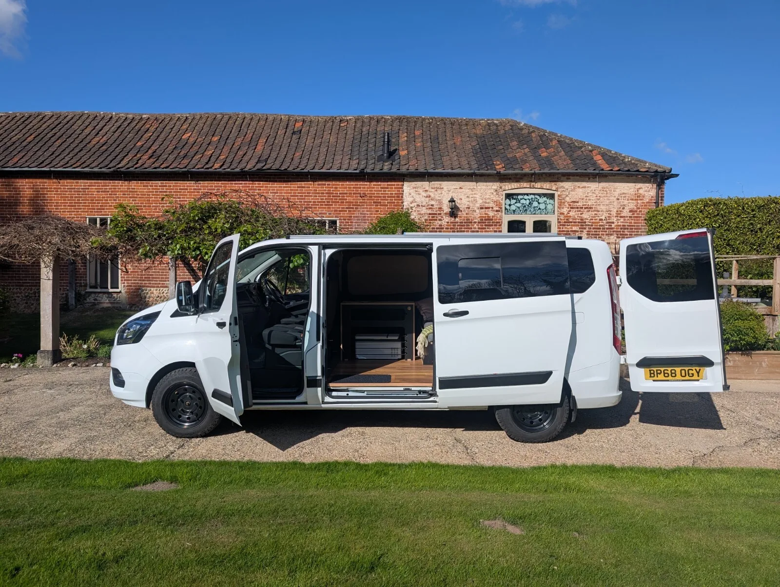 Ford, Transit Custom Camper Conversion, 2019, Manual LWB | Quirky Campers