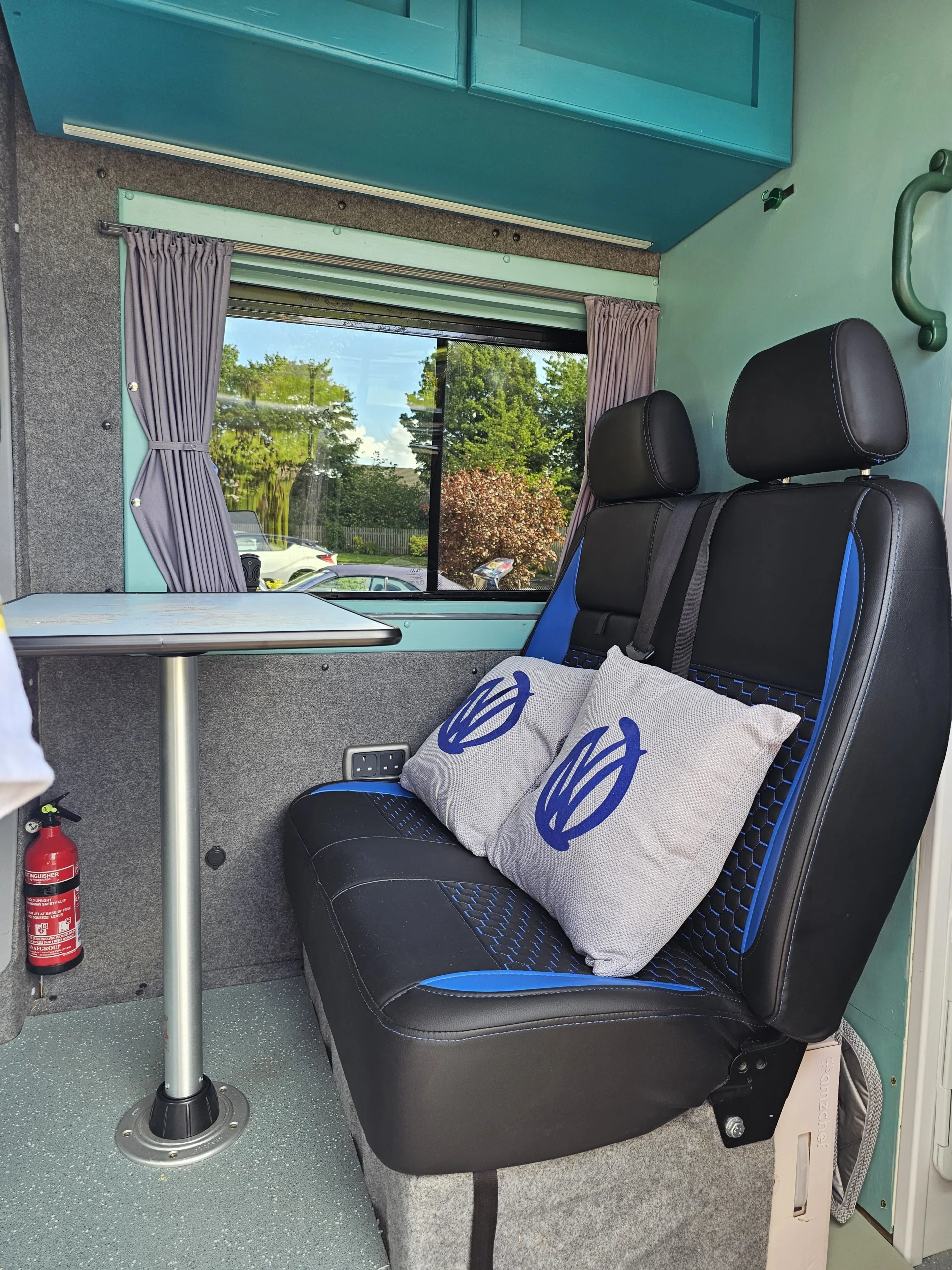 "Bee" is reluctantly looking for a new adventure. VW Crafter self build ...