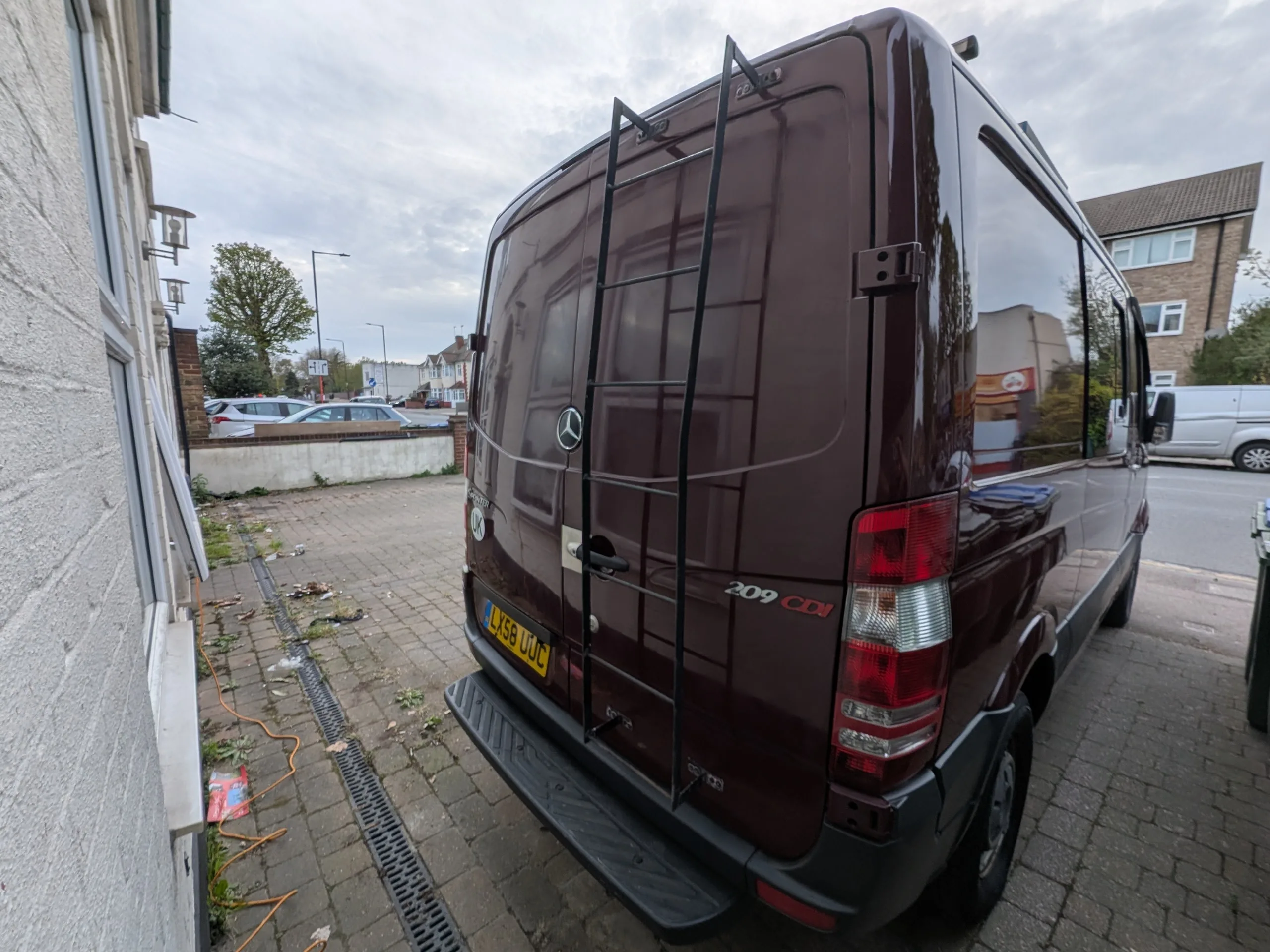 Mercedes sprinter SWB off grid fresh MOT | Quirky Campers